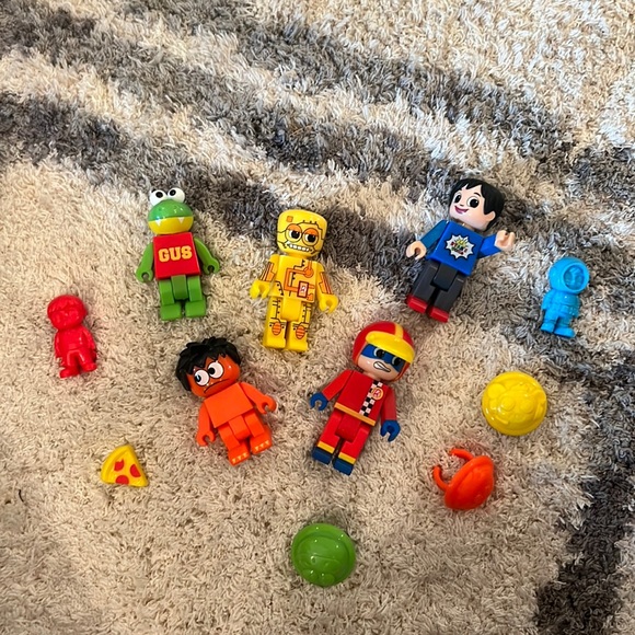 Ryan's World | Toys | Ryans World Figurines 3 Rings | Poshmark